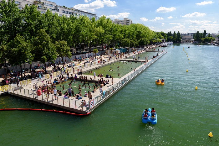 Dit Parijse zwembad is gevuld met water uit de Seine | Straatbeeld